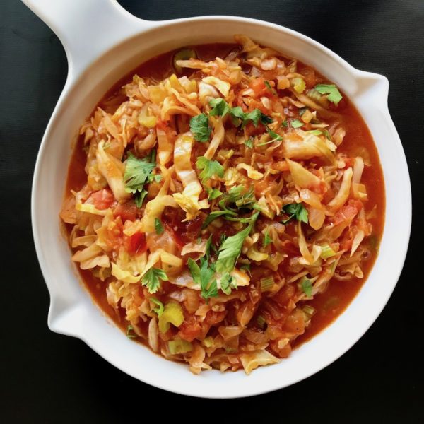 Cabbage and Tomato Stew - Lean Bellas Kitchen