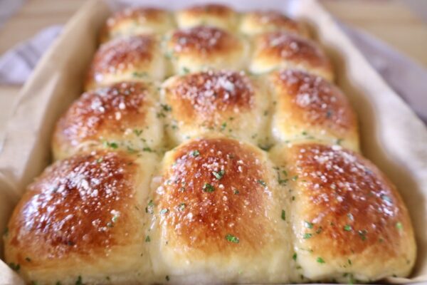 Parmesan Pull-Apart Rolls - Lean Bellas Kitchen