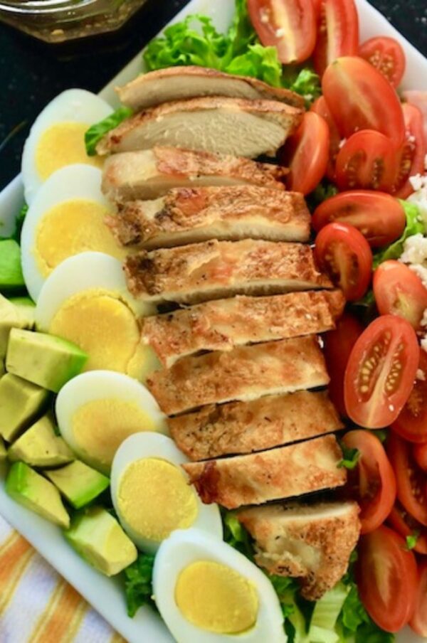 Crispy Chicken Cobb Salad - Lean Bellas Kitchen