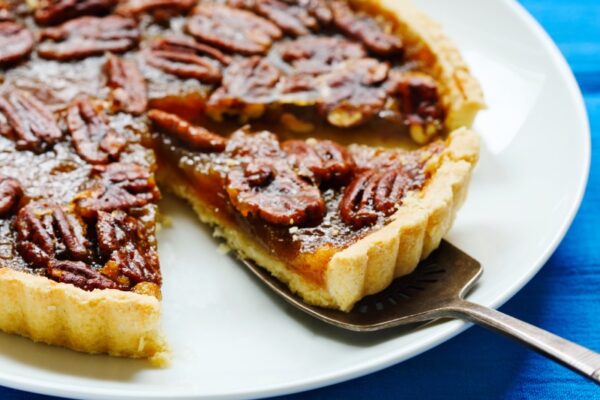 Homemade Pecan Pie - Lean Bellas Kitchen